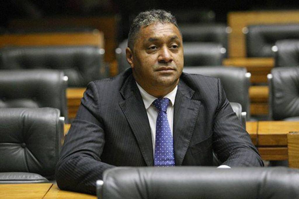 Para aumentar bancada, partido insiste em ter Tiririca nas eleições de ...