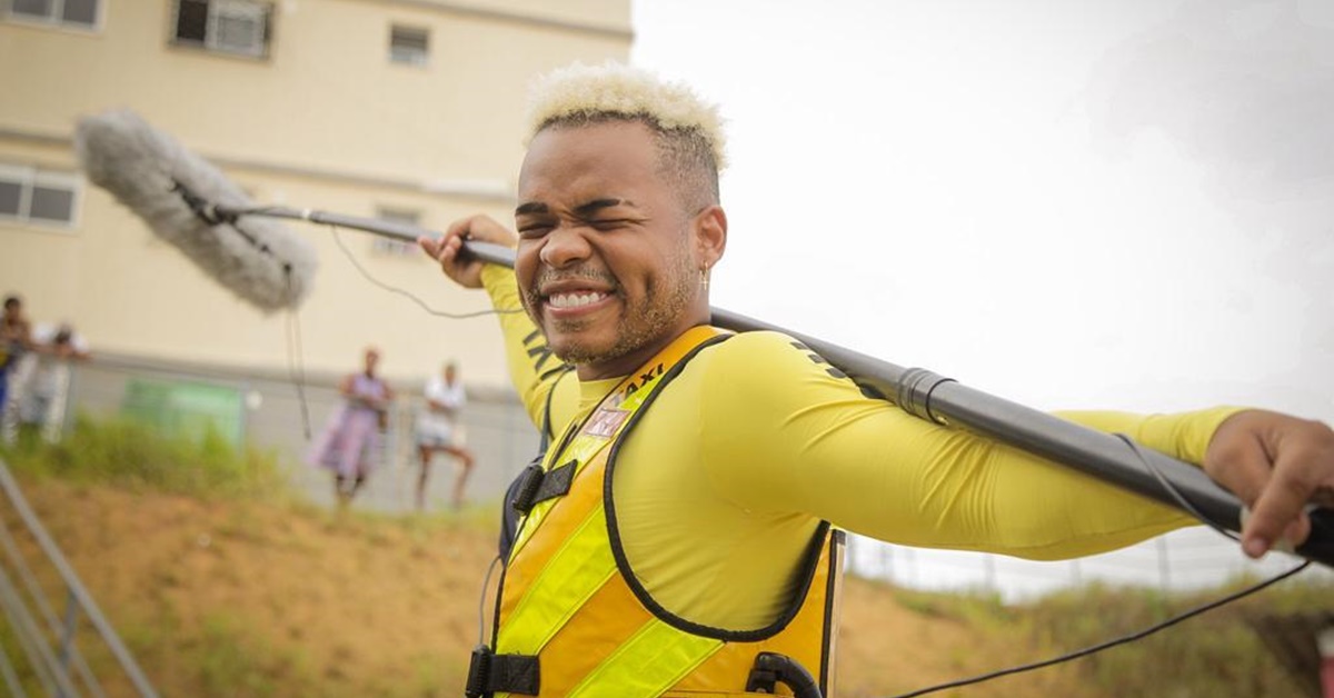 Sucesso no Instagram, humorista Cristian Bell sonha em trabalhar na TV